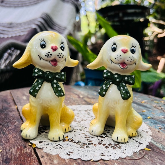Unique Vintage | Accents | Rare Mcm Vintage Yellow And Green Dog ...